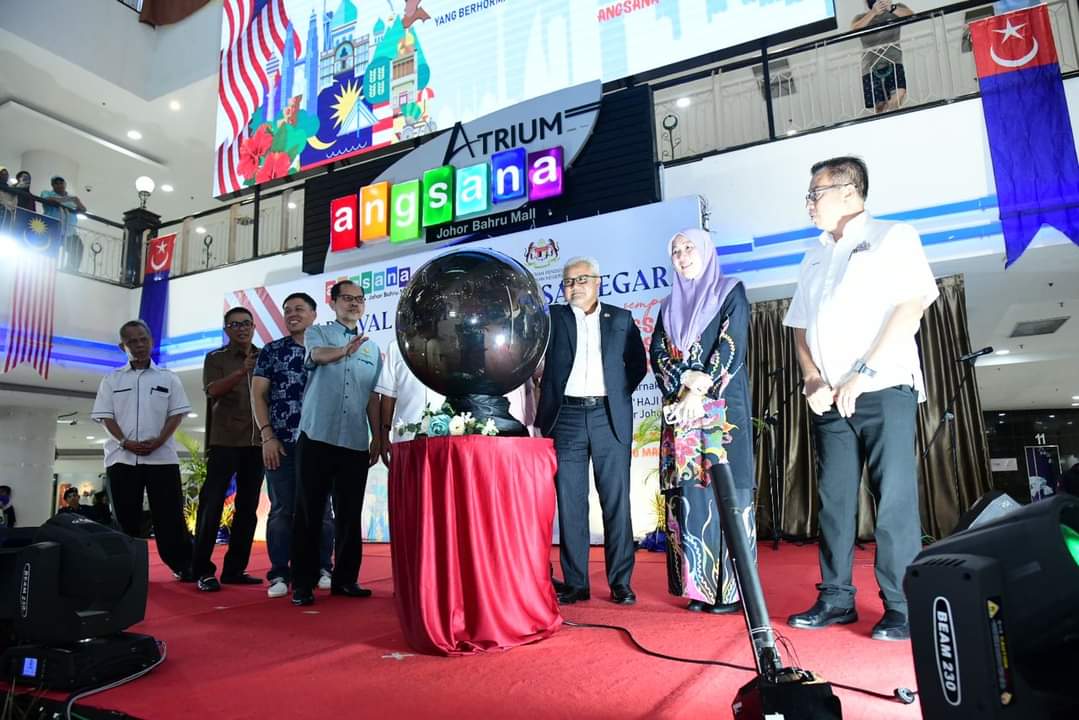 Kemeriahan Berganda dalam Karnival Bitara Bahasa Negara