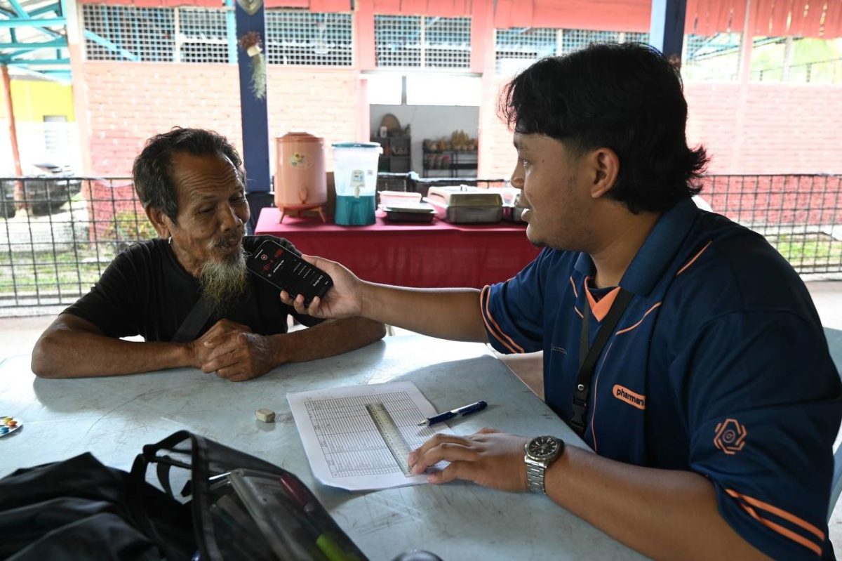 Pelajar Universiti Monash Malaysia Teliti Warisan Bahasa Orang Asli Che ...